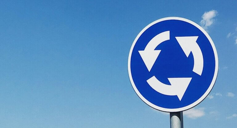 Navigating the Change Paradox in Executive Coaching Navigating the Change Paradox in Executive Coaching